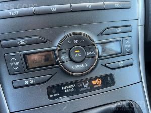 Pelēks Toyota Auris 2009 Rēzekne, ar dzinēja tilpumu 2.00 L un nobraukumu 295 tūkst. km par 2290 €, foto 10 vietnē AUTOMOTO.COM.LV
