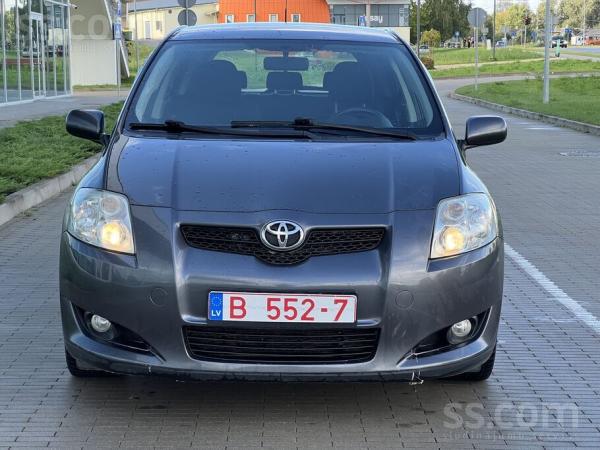 Toyota Auris 2009 Rēzekne vietnē Pelēks Toyota Auris 2009 Rēzekne, ar dzinēja tilpumu 2.00 L un nobraukumu 295 tūkst. km par 2290 €, foto 1 vietnē AUTOMOTO.COM.LV