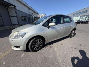 Pelēks Toyota Auris 2009 Viļņa, ar dzinēja tilpumu 1.60 L un nobraukumu 220 tūkst. km par 2500 €, foto 3 vietnē AUTOMOTO.COM.LV