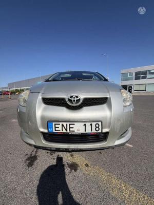Pelēks Toyota Auris 2009 Viļņa, ar dzinēja tilpumu 1.60 L un nobraukumu 220 tūkst. km par 2500 €, foto 5 vietnē AUTOMOTO.COM.LV