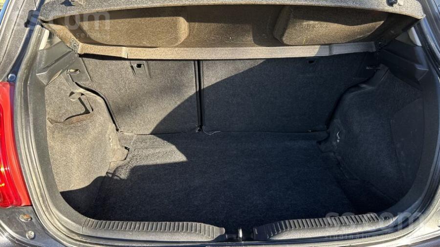 Pelēks Toyota Auris 2009 Rēzekne, ar dzinēja tilpumu 2.00 L un nobraukumu 230 tūkst. km par 2850 €, foto 15 vietnē AUTOMOTO.COM.LV