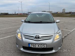 Pelēks Toyota Auris 2010 Tartu, ar dzinēja tilpumu 2.00 L un nobraukumu 224 tūkst. km par 4700 €, foto 3 vietnē AUTOMOTO.COM.LV