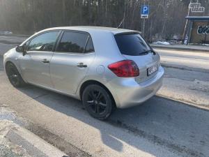 Grey Toyota Auris 2010 in Ukmerge, with an engine capacity of 1.30 L and mileage of 267 thousand km for 2300 €, photo 4 on AUTOMOTO.COM.LV