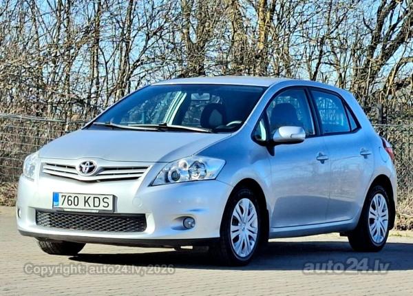 Pelēks Toyota Auris 2010 Tartu, ar dzinēja tilpumu 2.00 L un nobraukumu 223 tūkst. km par 3990 €, foto 1 vietnē AUTOMOTO.COM.LV
