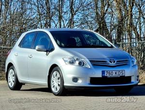 Pelēks Toyota Auris 2010 Tartu, ar dzinēja tilpumu 2.00 L un nobraukumu 223 tūkst. km par 3990 €, foto 2 vietnē AUTOMOTO.COM.LV