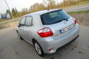 Pelēks Toyota Auris 2010 Jēkabpils, ar dzinēja tilpumu 1.40 L un nobraukumu 247 tūkst. km par 4999 €, foto 10 vietnē AUTOMOTO.COM.LV