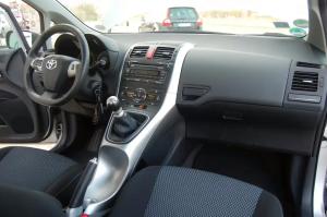 Pelēks Toyota Auris 2010 Jēkabpils, ar dzinēja tilpumu 1.40 L un nobraukumu 247 tūkst. km par 4999 €, foto 16 vietnē AUTOMOTO.COM.LV