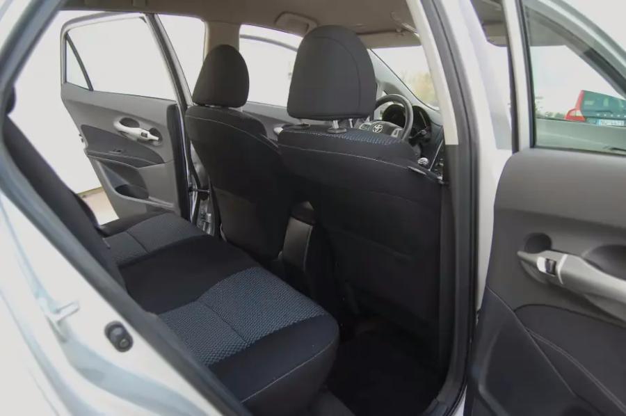 Pelēks Toyota Auris 2010 Jēkabpils, ar dzinēja tilpumu 1.40 L un nobraukumu 247 tūkst. km par 4999 €, foto 17 vietnē AUTOMOTO.COM.LV