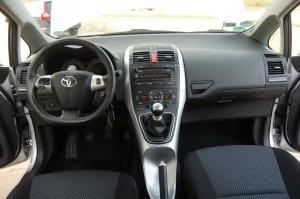 Pelēks Toyota Auris 2010 Jēkabpils, ar dzinēja tilpumu 1.40 L un nobraukumu 247 tūkst. km par 4999 €, foto 21 vietnē AUTOMOTO.COM.LV