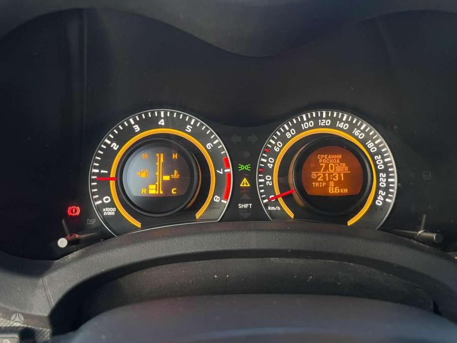 Grey Toyota Auris 2010 in Klaipeda, with an engine capacity of 1.60 L and mileage of 304 thousand km for 5250 €, photo 18 on AUTOMOTO.COM.LV