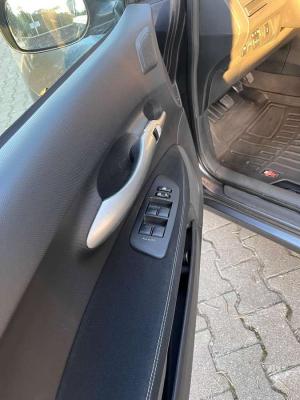 Grey Toyota Auris 2010 in Klaipeda, with an engine capacity of 1.60 L and mileage of 304 thousand km for 5250 €, photo 23 on AUTOMOTO.COM.LV