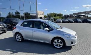 Pelēks Toyota Auris 2010 Telšiai, ar dzinēja tilpumu 1.80 L un nobraukumu 263 tūkst. km par 5790 €, foto 3 vietnē AUTOMOTO.COM.LV