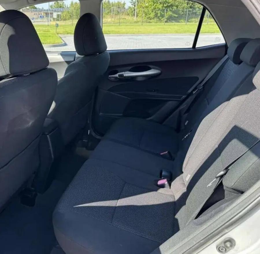 Pelēks Toyota Auris 2010 Telšiai, ar dzinēja tilpumu 1.80 L un nobraukumu 263 tūkst. km par 5790 €, foto 13 vietnē AUTOMOTO.COM.LV
