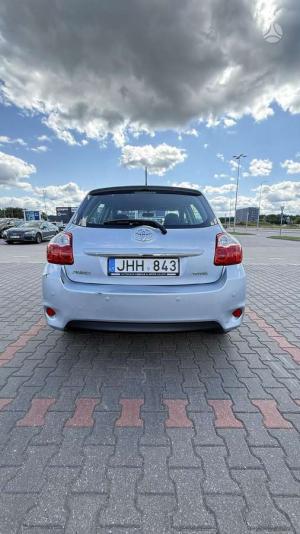 Pelēks Toyota Auris 2010 Viļņa, ar dzinēja tilpumu 1.33 L un nobraukumu 155 tūkst. km par 3499 €, foto 5 vietnē AUTOMOTO.COM.LV
