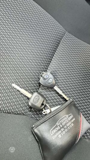 Pelēks Toyota Auris 2010 Viļņa, ar dzinēja tilpumu 1.33 L un nobraukumu 155 tūkst. km par 3499 €, foto 14 vietnē AUTOMOTO.COM.LV