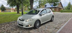 Grey Toyota Auris 2010 in Telschi, with an engine capacity of 1.40 L and mileage of 267 thousand km for 1490 €, photo  on AUTOMOTO.COM.LV