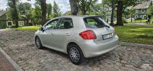 Grey Toyota Auris 2010 in Telschi, with an engine capacity of 1.40 L and mileage of 267 thousand km for 1490 €, photo 5 on AUTOMOTO.COM.LV