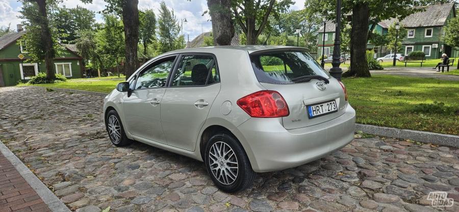 Grey Toyota Auris 2010 in Telschi, with an engine capacity of 1.40 L and mileage of 267 thousand km for 1490 €, photo 5 on AUTOMOTO.COM.LV