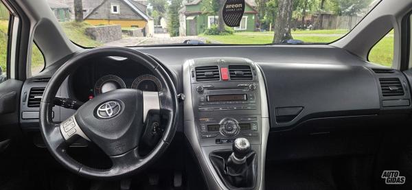 Pelēks Toyota Auris 2010 Telšiai, ar dzinēja tilpumu 1.40 L un nobraukumu 267 tūkst. km par 1490 €, foto 7 vietnē AUTOMOTO.COM.LV