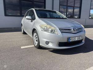 Pelēks Toyota Auris 2010 Panevēža, ar dzinēja tilpumu 1.33 L un nobraukumu 169 tūkst. km par 4200 €, foto  vietnē AUTOMOTO.COM.LV