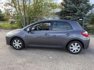 Grey Toyota Auris 2010 in Marijampole, with an engine capacity of 1.33 L and mileage of 222 thousand km for 2650 €, photo 8 on AUTOMOTO.COM.LV