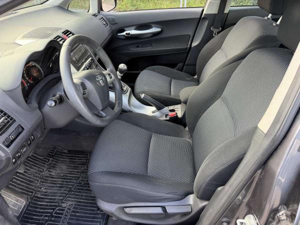 Toyota Auris 2010 Marijampole vietnÄ PelÄks Toyota Auris 2010 Marijampole, ar dzinÄja tilpumu 1.33 L un nobraukumu 222 tÅ«kst. km par 2650 ā¬, foto 9 vietnÄ AUTOMOTO.COM.LV
