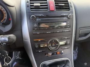 Grey Toyota Auris 2010 in Marijampole, with an engine capacity of 1.33 L and mileage of 222 thousand km for 2650 €, photo 10 on AUTOMOTO.COM.LV