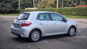 Grey Toyota Auris 2010 in Vilnius, with an engine capacity of 1.80 L and mileage of 200 thousand km for 4300 €, photo 5 on AUTOMOTO.COM.LV