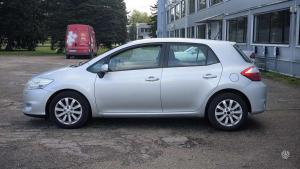 Grey Toyota Auris 2010 in Vilnius, with an engine capacity of 1.80 L and mileage of 200 thousand km for 4300 €, photo 6 on AUTOMOTO.COM.LV