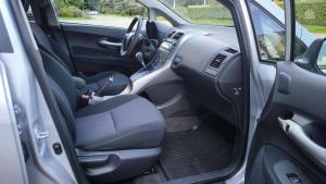 Grey Toyota Auris 2010 in Vilnius, with an engine capacity of 1.80 L and mileage of 200 thousand km for 4300 €, photo 16 on AUTOMOTO.COM.LV
