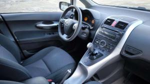 Grey Toyota Auris 2010 in Vilnius, with an engine capacity of 1.80 L and mileage of 200 thousand km for 4300 €, photo 18 on AUTOMOTO.COM.LV