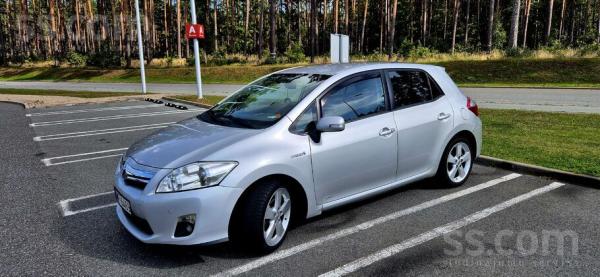 Pelēks Toyota Auris 2010 Rīga, ar dzinēja tilpumu 1.80 L un nobraukumu 272 tūkst. km par 5500 €, foto 7 vietnē AUTOMOTO.COM.LV