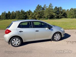 Pelēks Toyota Auris 2010 Tallina, ar dzinēja tilpumu 1.60 L un nobraukumu 73 tūkst. km par 3900 €, foto 5 vietnē AUTOMOTO.COM.LV