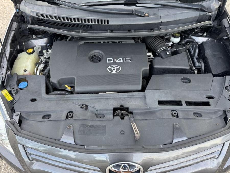 Grey Toyota Auris 2010 in Ogre, with an engine capacity of 2.00 L and mileage of 191 thousand km for 4800 €, photo 29 on AUTOMOTO.COM.LV