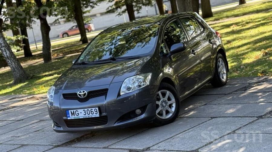 Pelēks Toyota Auris 2010 Jūrmala, ar dzinēja tilpumu 1.40 L un nobraukumu 0 tūkst. km par 2450 €, foto 3 vietnē AUTOMOTO.COM.LV