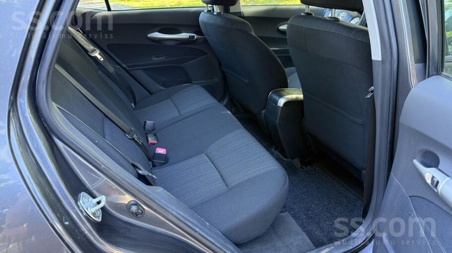 Pelēks Toyota Auris 2010 Jūrmala, ar dzinēja tilpumu 1.40 L un nobraukumu 0 tūkst. km par 2450 €, foto 20 vietnē AUTOMOTO.COM.LV