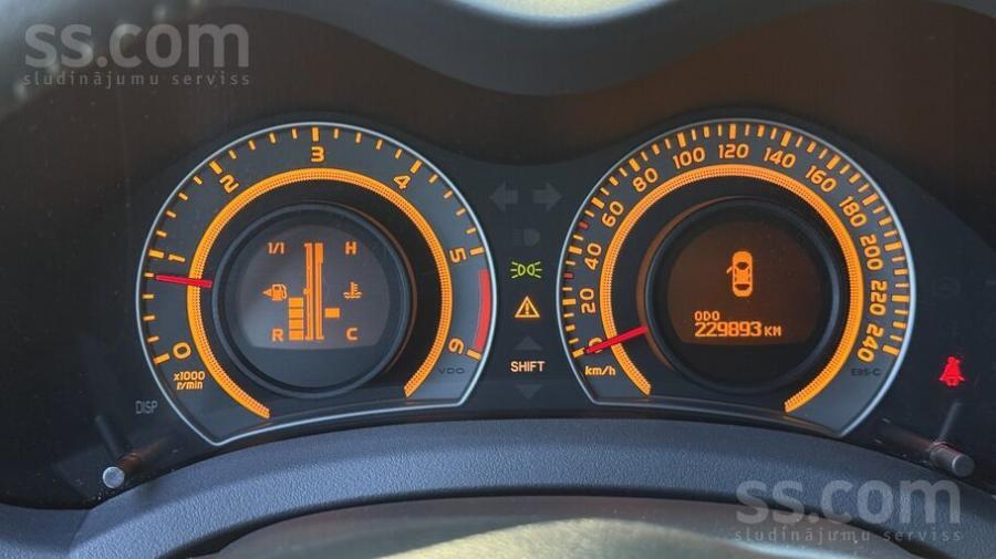 Pelēks Toyota Auris 2010 Jūrmala, ar dzinēja tilpumu 1.40 L un nobraukumu 0 tūkst. km par 2450 €, foto 26 vietnē AUTOMOTO.COM.LV