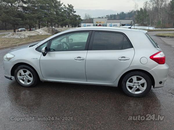 Pelēks Toyota Auris 2011 Tallina, ar dzinēja tilpumu 1.80 L un nobraukumu 186 tūkst. km par 4499 €, foto 1 vietnē AUTOMOTO.COM.LV