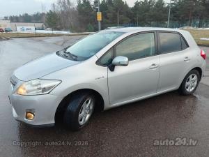 Grey Toyota Auris 2011 in Tallinn, with an engine capacity of 1.80 L and mileage of 186 thousand km for 4499 €, photo 8 on AUTOMOTO.COM.LV