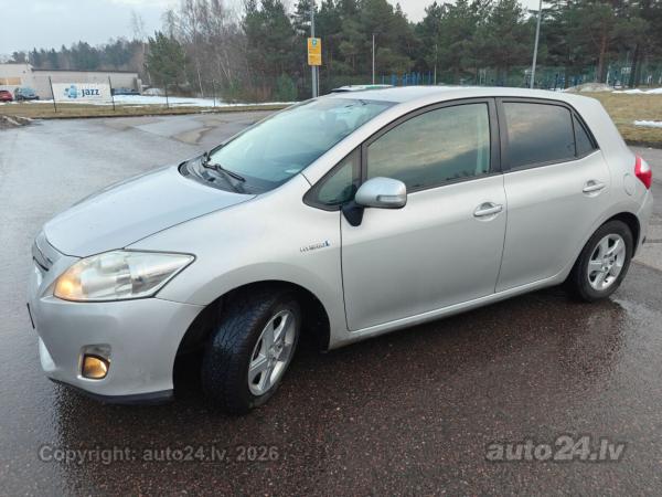 Pelēks Toyota Auris 2011 Tallina, ar dzinēja tilpumu 1.80 L un nobraukumu 186 tūkst. km par 4499 €, foto 8 vietnē AUTOMOTO.COM.LV