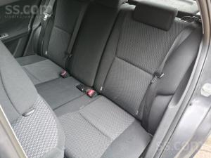 Grey Toyota Auris 2011 in Riga, with an engine capacity of 2.00 L and mileage of 251 thousand km for 2850 €, photo 11 on AUTOMOTO.COM.LV