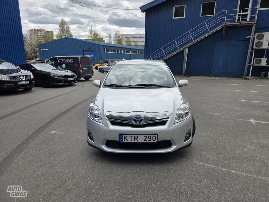 Pelēks Toyota Auris 2011 Ukmergė, ar dzinēja tilpumu 1.80 L un nobraukumu 178 tūkst. km par 6300 €, foto 3 vietnē AUTOMOTO.COM.LV