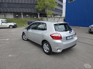 Pelēks Toyota Auris 2011 Ukmergė, ar dzinēja tilpumu 1.80 L un nobraukumu 178 tūkst. km par 6300 €, foto 5 vietnē AUTOMOTO.COM.LV