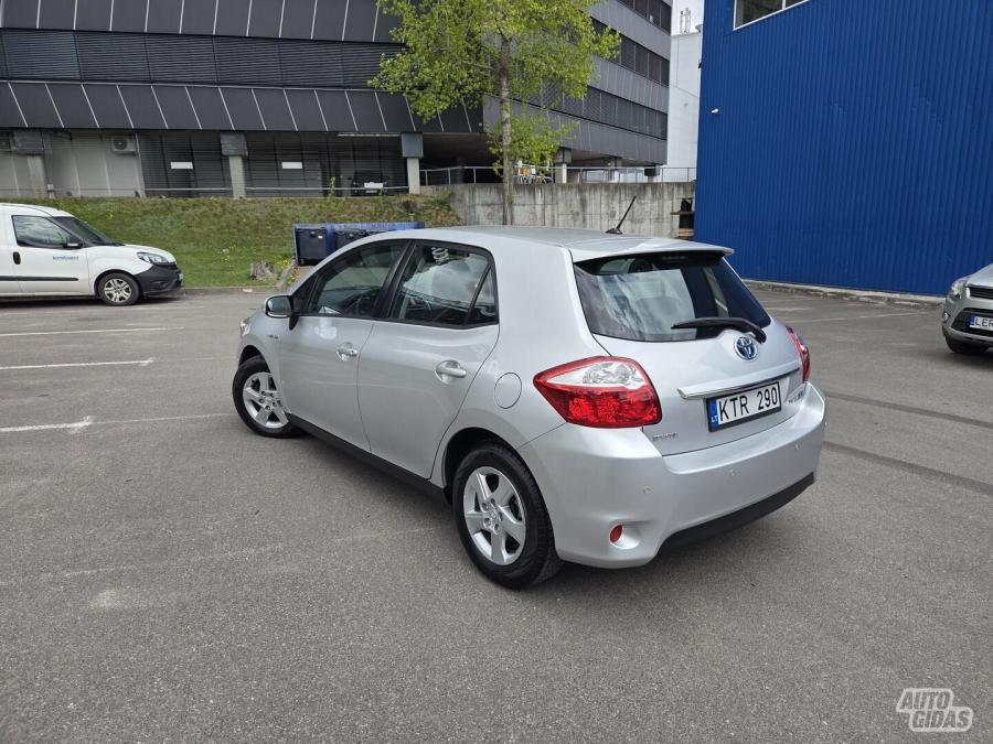 Pelēks Toyota Auris 2011 Ukmergė, ar dzinēja tilpumu 1.80 L un nobraukumu 178 tūkst. km par 6300 €, foto 5 vietnē AUTOMOTO.COM.LV