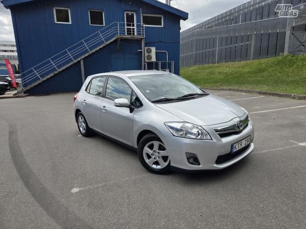 Grey Toyota Auris 2011 in Ukmerge, with an engine capacity of 1.80 L and mileage of 178 thousand km for 6300 €, photo 8 on AUTOMOTO.COM.LV