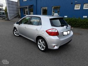 Pelēks Toyota Auris 2011 Ukmergė, ar dzinēja tilpumu 1.80 L un nobraukumu 180 tūkst. km par 6450 €, foto 5 vietnē AUTOMOTO.COM.LV