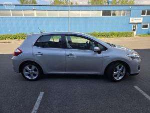 Pelēks Toyota Auris 2011 Ukmergė, ar dzinēja tilpumu 1.80 L un nobraukumu 180 tūkst. km par 6450 €, foto 8 vietnē AUTOMOTO.COM.LV