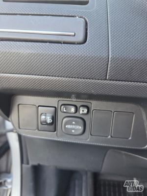 Pelēks Toyota Auris 2011 Ukmergė, ar dzinēja tilpumu 1.80 L un nobraukumu 180 tūkst. km par 6450 €, foto 11 vietnē AUTOMOTO.COM.LV