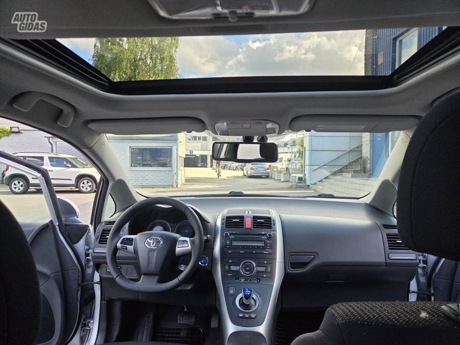 Pelēks Toyota Auris 2011 Ukmergė, ar dzinēja tilpumu 1.80 L un nobraukumu 180 tūkst. km par 6450 €, foto 16 vietnē AUTOMOTO.COM.LV
