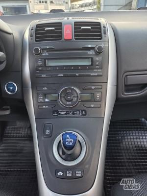 Pelēks Toyota Auris 2011 Ukmergė, ar dzinēja tilpumu 1.80 L un nobraukumu 180 tūkst. km par 6450 €, foto 22 vietnē AUTOMOTO.COM.LV